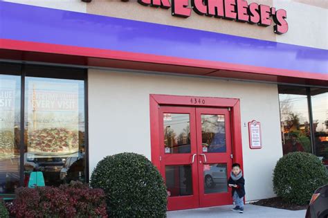 Chuck E Cheeses Closed Pizza 4340 Roswell Rd Marietta Ga