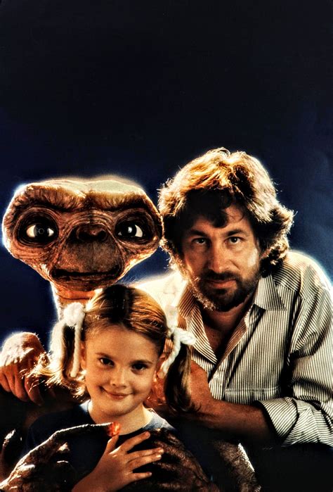 La pequeña Drew Barrymore creía que E T realmente estaba vivo y Steven Spielberg hizo lo