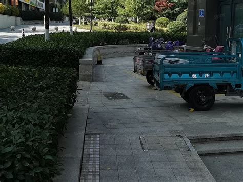 【4图】东城逸家商业街东城逸家小学南侧餐饮教育一条街济南高新汉峪东城逸家逸贤园1区辰嘉路商铺商铺租售生意转让出租 济南58同城