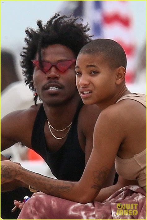 Willow Smith And Musician Dewayne Flaunt Pda During A Beach Day In Miami