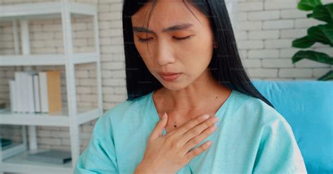 병원에서 독감 바이러스에 감염된 아픈 환자 의료 및 의료 서비스 개념입니다 사진 Unsplash의 태국 이미지