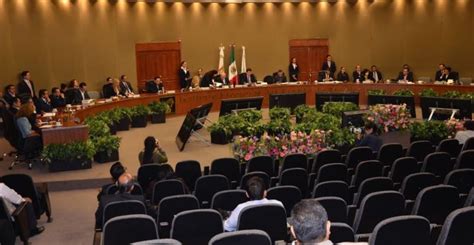 Candidatos Le Huyen A Debates IEEM