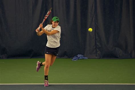 Marathon Irish Outlast Eagles 5 2 Notre Dame Fighting Irish
