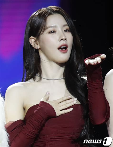 인`스타`그램 세상 여자 아이들 미연 Mbc 연기대상 무대 사과 `긴장해서 큰일 내버려` Zum 뉴스