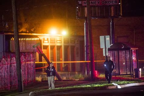 Two Dead Two Injured After Early Morning Shooting Crash In Flint