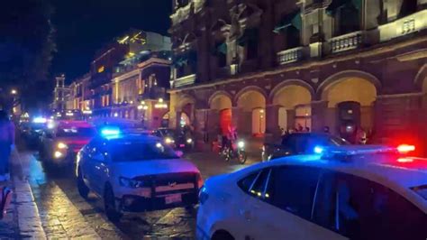 Policías Municipales Se Manifiestan En El Zócalo De Puebla Por El