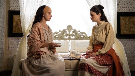 Veja Giovanna Lancellotti e Mika Guluzian em registro inédito do filme