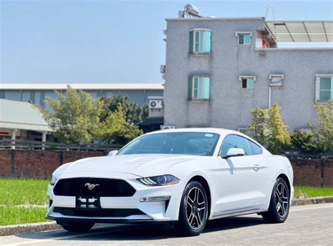 中古車 未領牌的美式肌肉車，簡單入手平價跑車，搭配10速手自排變速箱超省平均油耗10km，等您來體驗脫韁的野馬ford 福特