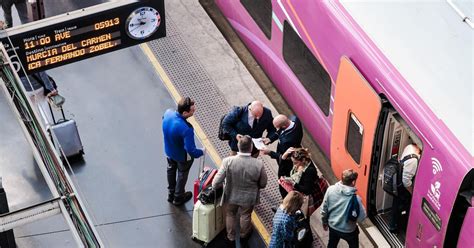 Renfe Vende Más De 320000 Billetes En El Primer Día De Su Campaña Por