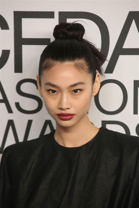 Outfits Of The Week Zendaya And Jung Ho Yeon At The Cfdas Weekly