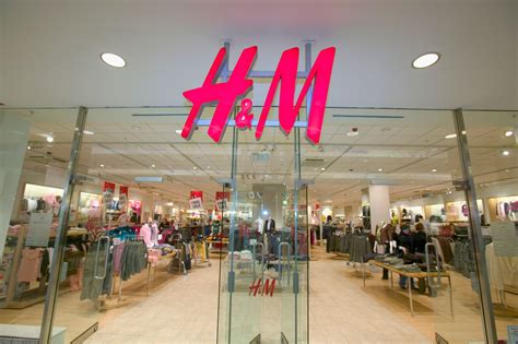 H Store Opens In Pasadena