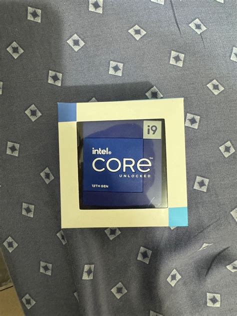 Intel Cpu晶圓造型 一卡通 手機及配件 電子周邊配件及產品 其他電子周邊配件及產品在旋轉拍賣