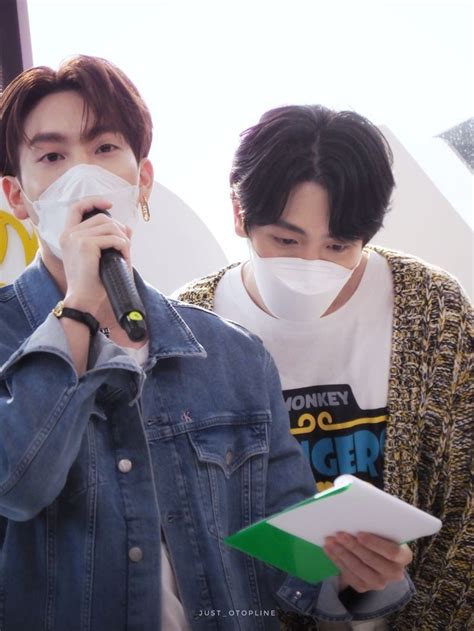 Ghim của Y I N G trên