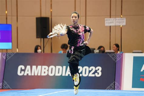 Người đẹp Wushu Dương Thúy Vi Mừng Sinh Nhật Bằng Hcv Sea Games