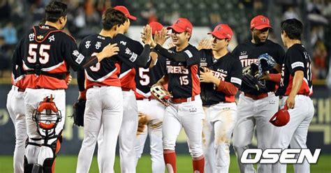 16안타 11득점 대폭발 Kia 2위 Lg 대파하고 4연승→45경기 차꽃감독 좋은 타격감 유지해 만족스럽다