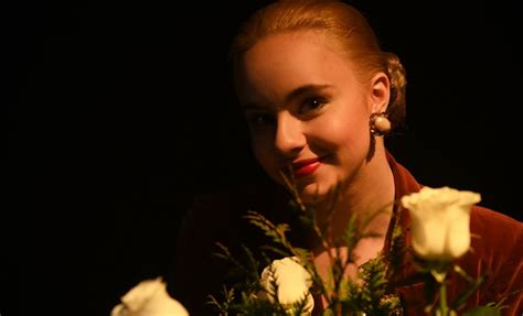 Maite Lanata es Evita en Prócer Su figura representa hasta el día