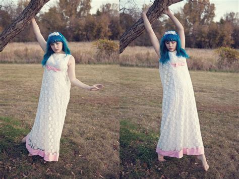 Blue Feather Style Lazy Daisy Sunday