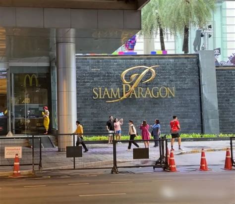 曼谷Siam Paragon槍擊槍手家中搜出子彈靶紙 傳父母皆是大學教授 星島日報