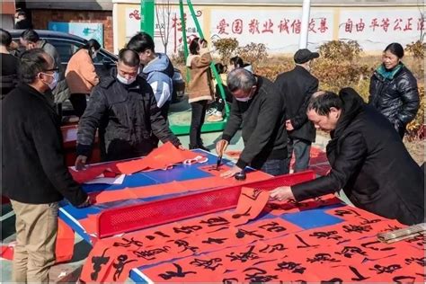 安徽省书法家协会广泛开展 “我们的中国梦”——送万“福”进万家文艺志愿服务活动安徽省书法家协会