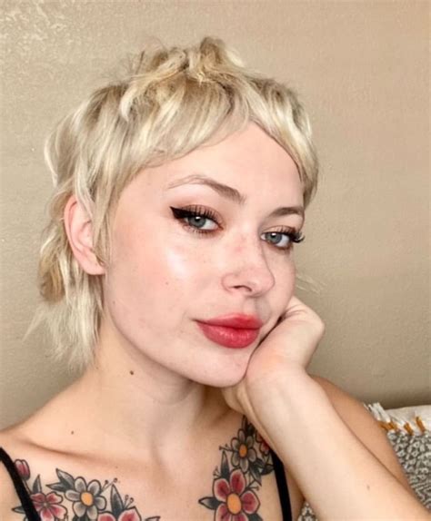33 Long Shaggy Pixie Cuts That Are Dominating The Scene In 2025