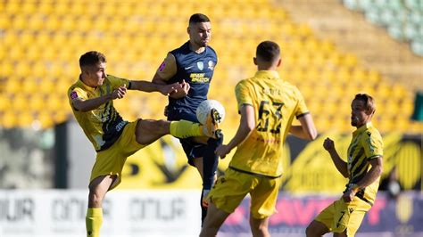 Рух Дніпро 1 результат матчу УПЛ 16 жовтня 2022 відео голів 24 канал Спорт