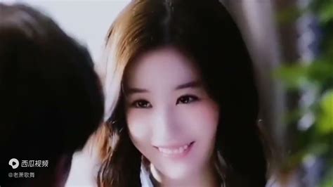 李英伤感歌曲，我心为你停留 Youtube