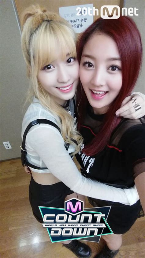 Appreciation Twice Jihyo And Momo Adorable Friendship Celebrity