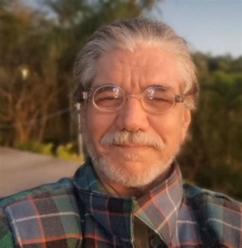 Escalado às pressas para Todas as flores Jackson Antunes concilia novela série Novelas