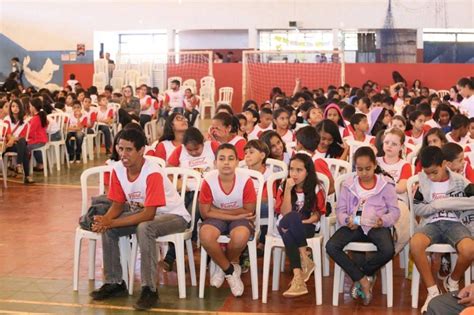 Proerd forma mais uma turma de futuros cidadãos de bem Prefeitura Municipal de Valparaíso de Goiás
