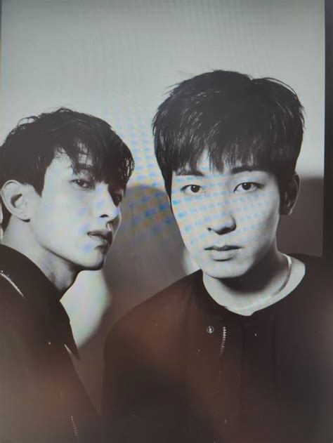 Seventeen Community Post 전원우 생일 모야~🩷 너무 축하하잖아 모야~🩷 형이랑 찍은 사진들이 많이 있는데