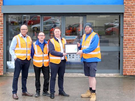 ‘heroic Lkq Euro Car Parts Driver Named Winner Of Trakm8 Safety Award