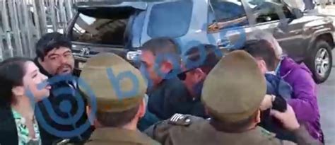 Pastor Soto Agrede A Diputadas Afuera Del Congreso Tuvo Que Intervenir Carabineros