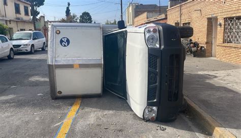 Se Registra Choque Con Volcadura