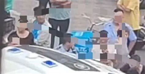女子因感情纠葛捅伤男子母亲致死，警方通报腾讯新闻