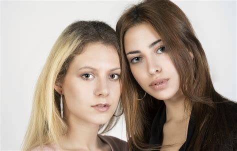 Download Wallpaper Look Model Xenia Serena Section Girls In Resolution 1920x1080