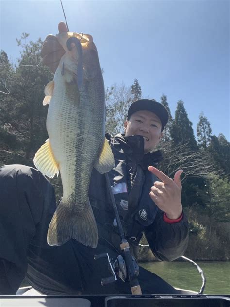 青野ダムの貴公子絶好調 石井館長のバス魂