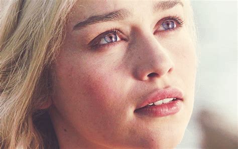Emilia Clarke 15 S