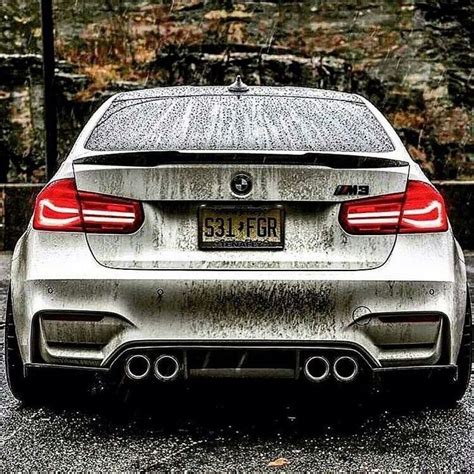 Épinglé par Petr Šešulka sur Bmw M Voitures de luxe Voiture Moto sportive