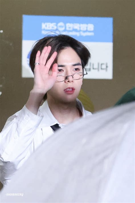 잡담 영훈이 ㄹㅇ 이상한 안경 쓰고 잘생겼네 인스티즈instiz 연예 카테고리