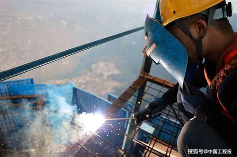 贵州花江峡谷大桥新春施工忙 搜狐大视野 搜狐新闻