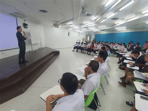 คณะวิศวกรรมศาสตร์ ให้การต้อนรับคณะครู และนักเรียน โรงเรียนเบ็ญจะมะมหาราช จังหวัดอุบลราชธานี