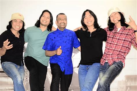 Yusof Abdullah Pencipta Lagu Singapura Dan Tkoes Band Bertemu Di Momen