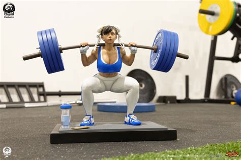 La Statua Di Chun Li A Grandezza Naturale Esiste E Costa Solo
