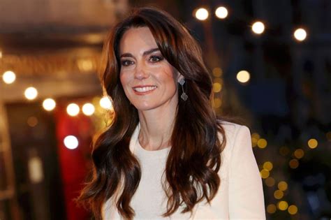Kate Middleton Gelar Pertemuan Rahasia Di Istana Kensington