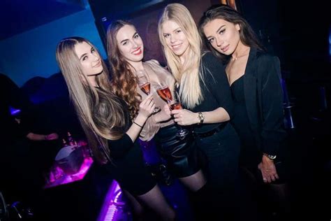 How To Date Girls In Leipzig Where To Find Love And Relationship