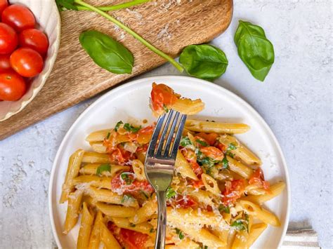 15 Minute Cherry Tomato Pasta Contained Cuisine