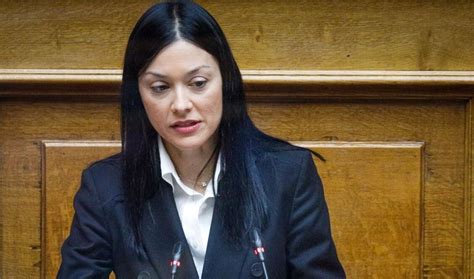 Νάντια Γιαννακοπούλου στα Παραπολιτικά 90 1 “Μιλάμε στον προοδευτικό