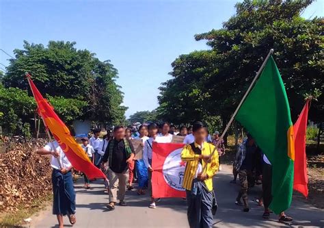 Dvb ကလေးမြို့၌ လူထုချီတက်ပွဲ ကျင်းပပြီး မုန်လိုင်ခက် စစ်ရှောင်များနှင့် အတူရပ်တည်ကြောင်း ပြသ