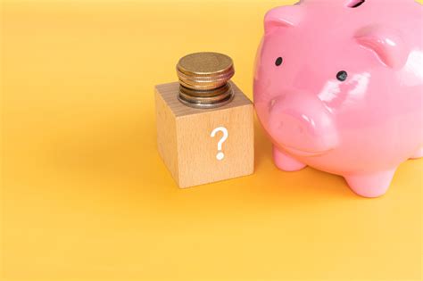 비용 절감 물음표 분홍색 돼지 저금통 동전이 있는 나무 블록 0명에 대한 스톡 사진 및 기타 이미지 0명 가격 가계 Istock