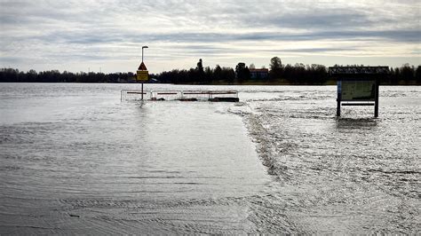Tornionjoen Kevättulva 2023 Valon Kuvia